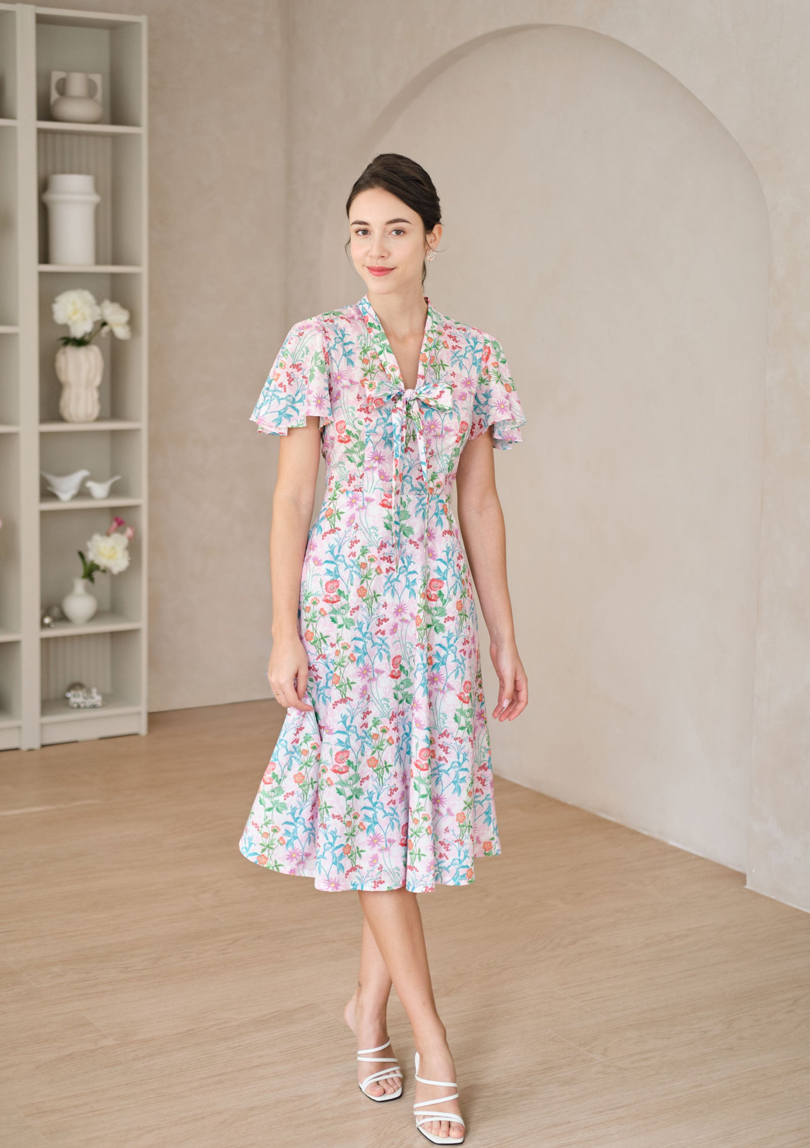 Everyday Glamour – Elizabeth Little